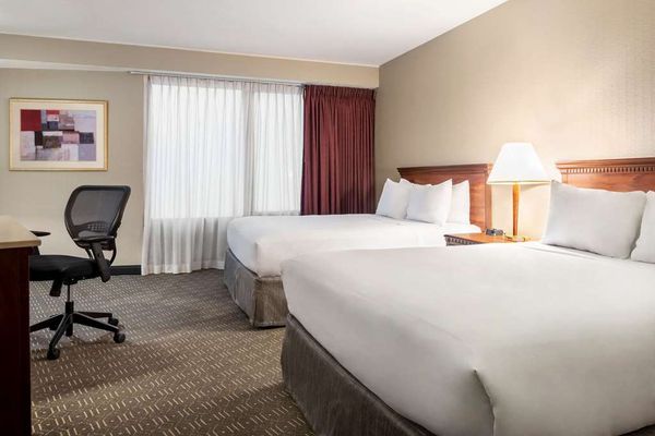 WYNDHAM SPRINGFIELD CITY CENTRE - Updated January 2026 - 143 Photos ...