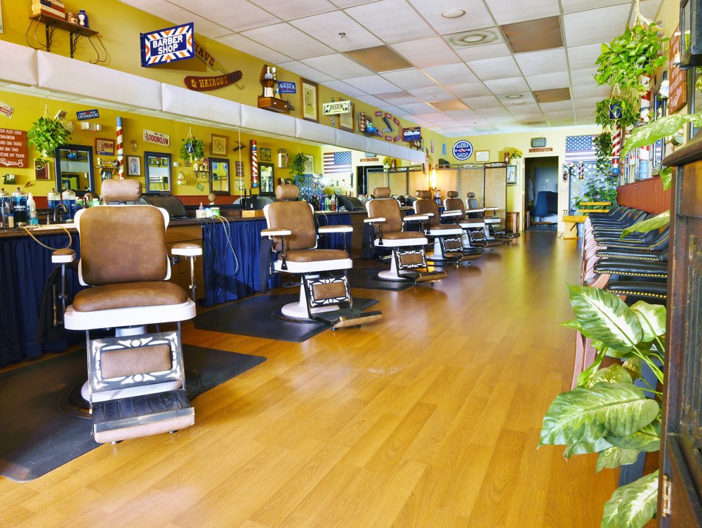 REAL MCCOY BARBER SHOP - Updated October 2025 - 10 Reviews - 6099 SE ...