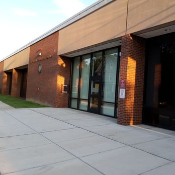 MERIDEN PUBLIC LIBRARY - Updated December 2025 - 45 Photos - 105 Miller ...
