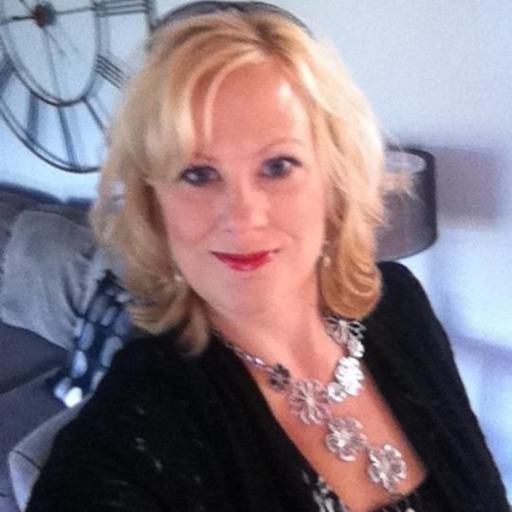 Chelsea Lawless's Instagram, Twitter & Facebook on IDCrawl