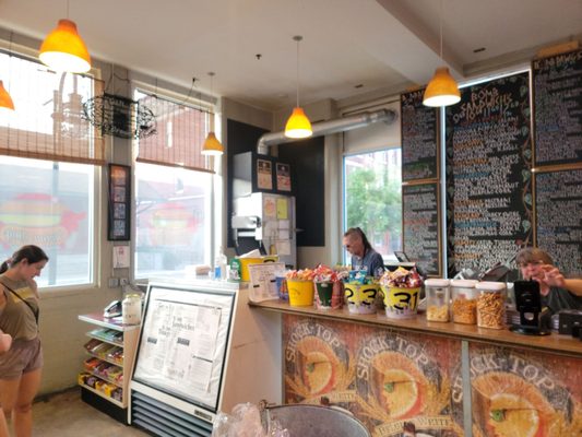 CURIOUS DOG - Updated December 2025 - 194 Photos & 165 Reviews - 200 W ...