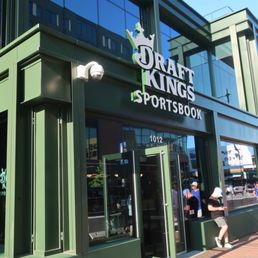 DRAFTKINGS SPORTSBOOK AT WRIGLEY FIELD - Updated October 2025 - 71 ...