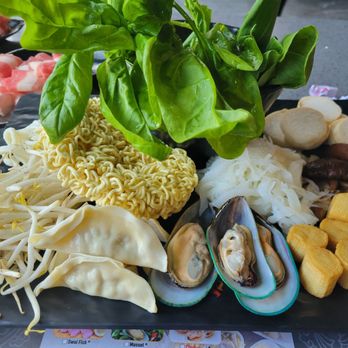 HUNGRY POT KOREAN BBQ & HOT POT - Updated November 2024 - 149 Photos ...