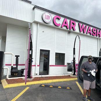 LUV CAR WASH - Updated December 2025 - 36 Photos - 9491 Baymeadows Rd, Jacksonville, Florida ...