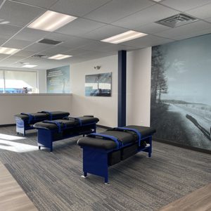 WORK OUT WORLD - DARTMOUTH - Updated June 2025 - 125 N Dartmouth Mall ...