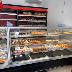 LYNCOURT BAKERY - Updated June 2025 - 11 Photos & 58 Reviews - 2205 ...