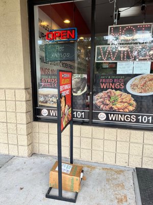 WINGS 101 - 134 Photos & 243 Reviews - 2625 Piedmont Rd, Atlanta ...