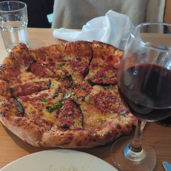 LO COCO’S - Updated August 2024 - 311 Photos & 500 Reviews - 1400 ...