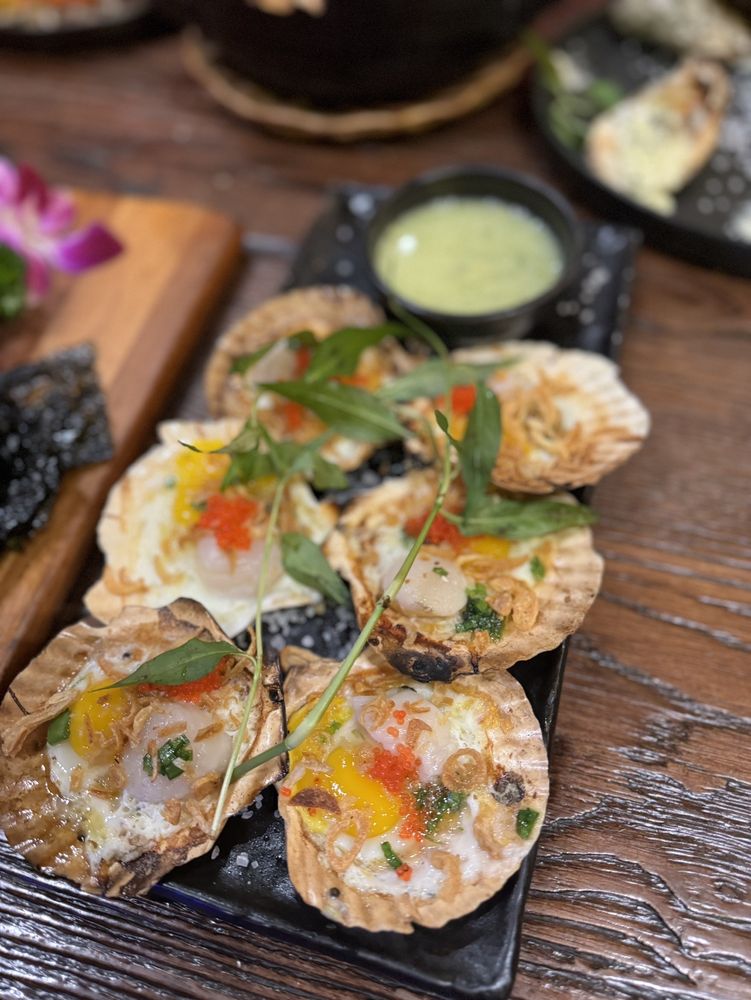 HEM KITCHEN AND BAR - Updated September 2024 - 1286 Photos & 301 ...