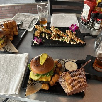 THE 301 - Updated May 2024 - 47 Photos & 23 Reviews - 301 Circle Park ...