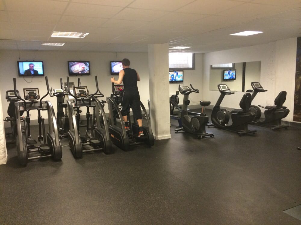 POWER CLUB - Updated June 2025 - Holländargatan 31, Stockholm, Sweden ...