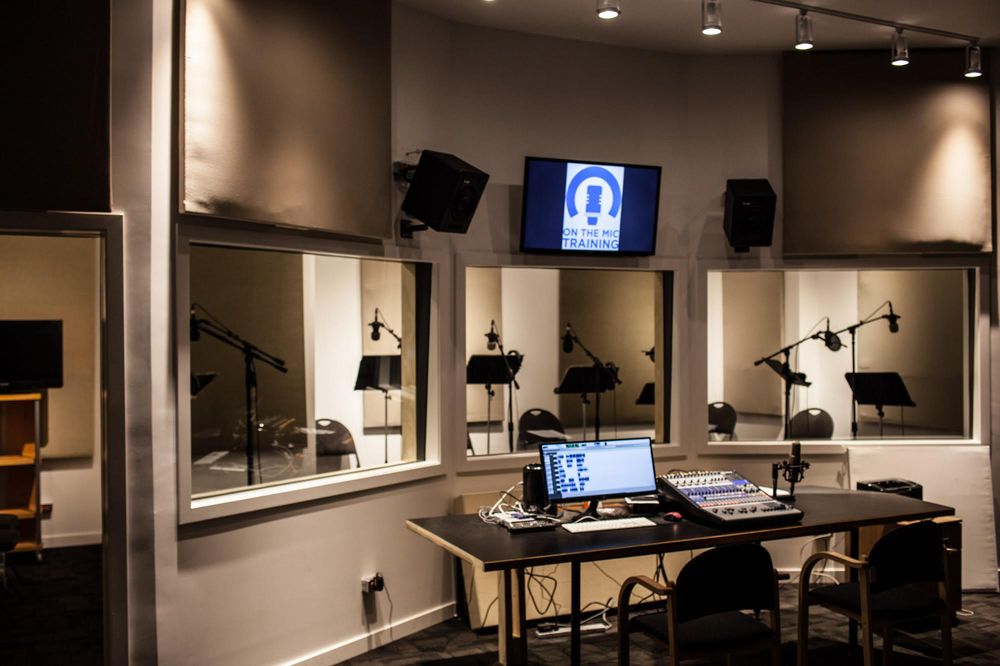ON THE MIC TRAINING - Updated August 2024 - 101 Powell Street ...