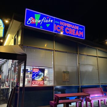 SNOWFLAKE ICE CREAM SHOPPE - Updated July 2025 - 344 Photos & 354 ...