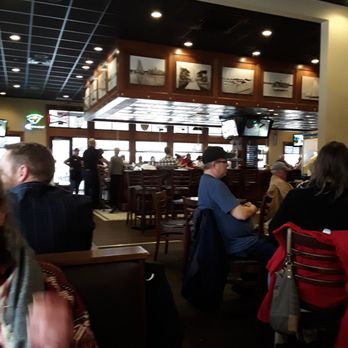 WAYZATA BAR AND GRILL - THE MUNI - Updated July 2024 - 26 Photos & 95 ...