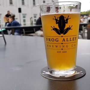 COMMON ROOTS BREWING - Updated July 2025 - 46 Photos & 19 Reviews - 19 ...