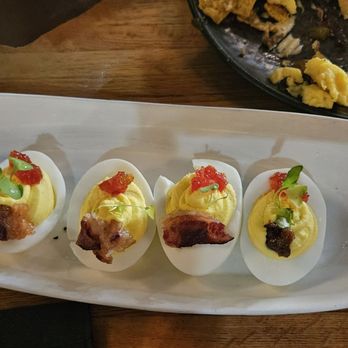 AMINA - Updated April 2025 - 576 Photos & 224 Reviews - 104 Chestnut St ...