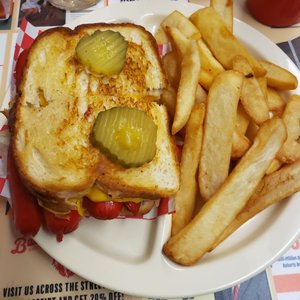 DEW DROP INN - 50 Photos & 86 Reviews - 1808 Old Shell Rd, Mobile ...