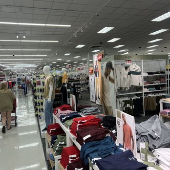 TARGET - Updated October 2025 - 45 Photos & 28 Reviews - 3630 South St ...