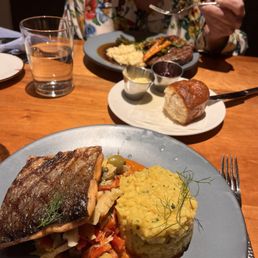 BROAD TABLE TAVERN - Updated July 2025 - 96 Photos & 108 Reviews - 12 S ...