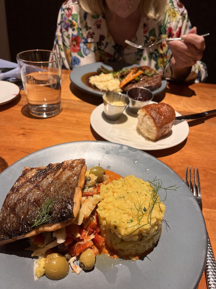 BROAD TABLE TAVERN - Updated June 2025 - 96 Photos & 104 Reviews - 12 S ...