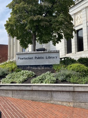 PAWTUCKET PUBLIC LIBRARY - Updated December 2025 - 23 Photos & 12 ...