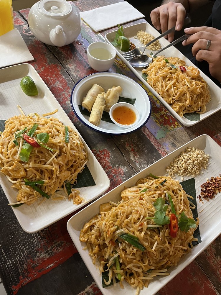 EKACHAI - Updated June 2025 - 24 Photos & 25 Reviews - Unit 205 Upper ...