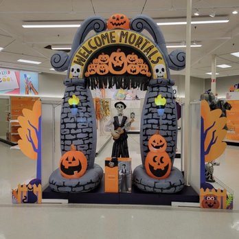 TARGET - Updated November 2025 - 30 Photos & 15 Reviews - 851 W 78th St ...