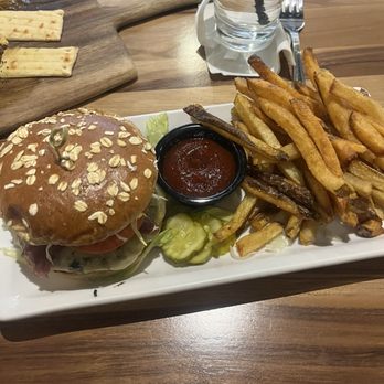 BRU BURGER BAR - FORT WAYNE - Updated August 2025 - 53 Photos & 26 ...