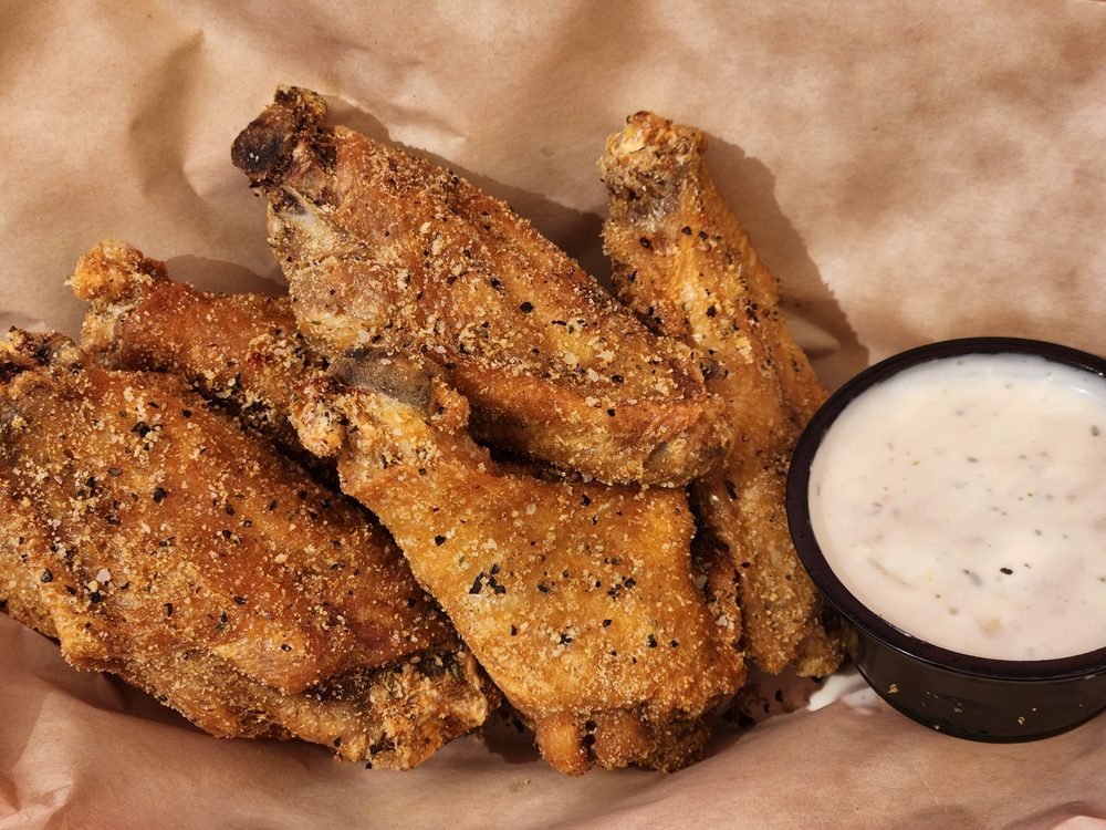 WINGS Y MAS - Updated December 2025 - 73 Photos & 83 Reviews - 1145 W ...