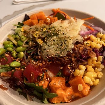 MAMMOTH POKE - 139 Photos & 90 Reviews - 2035 N Western Ave, Chicago ...