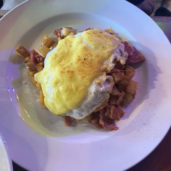 SLANTED TREE KITCHEN & TAPROOM - Updated May 2024 - 577 Photos & 592 ...