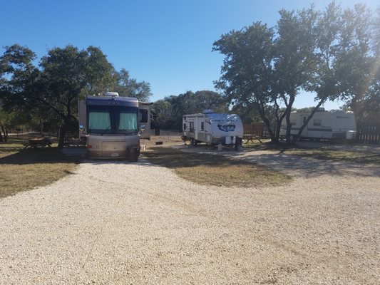 MEDINA RIVER RV PARK & CAMPING - 23 Photos - 605 Lakeshore Ln, Bandera ...