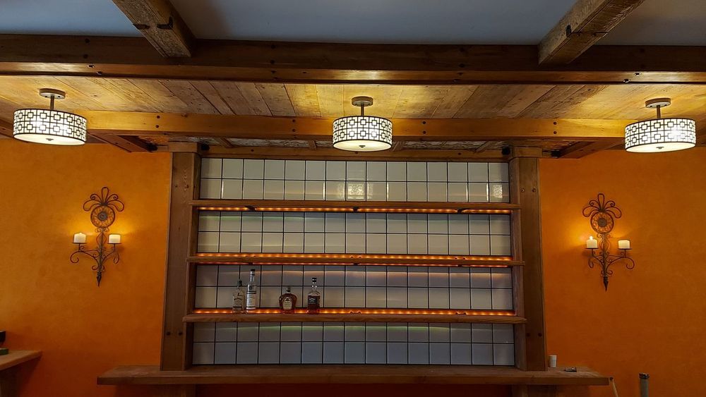 KING COB MARKET PUB - Updated December 2025 - 580 Ellice Avenue ...