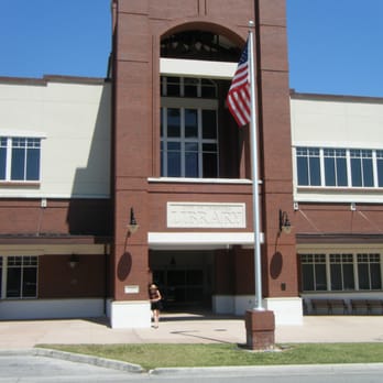 LEESBURG PUBLIC LIBRARY - Updated December 2025 - 21 Photos - 100 East ...