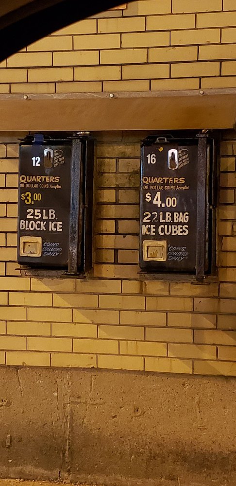 LANG ICE HOUSE - Updated July 2025 - 9502 W Shore Dr, Oak Lawn ...