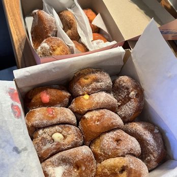 LEONARD’S BAKERY - 13400 Photos & 9277 Reviews - 933 Kapahulu Ave ...