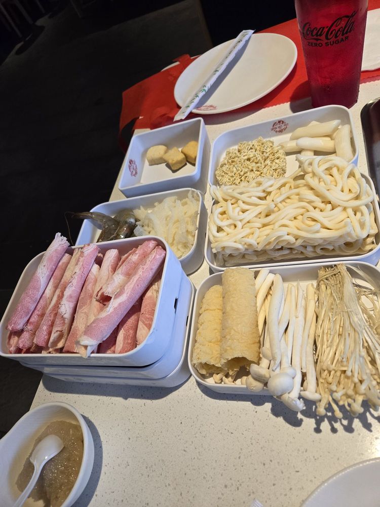 UPIN HOT POT - Updated November 2024 - 61 Photos & 19 Reviews - 8000 ...