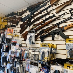 GUN WORLD OF SOUTH FLORIDA - 55 Photos & 165 Reviews - 1700 S Powerline ...