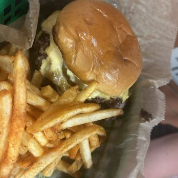 CAMO CARAVAN - Updated December 2025 - 27 Photos & 18 Reviews - 1016 S ...