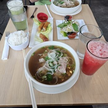 ROC PHO SHOP - Updated January 2025 - 122 Photos & 35 Reviews - 339 ...