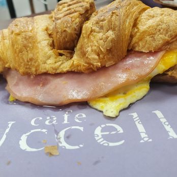 CAFE UCCELLO - Updated January 2025 - 300 Photos & 238 Reviews - 340 ...