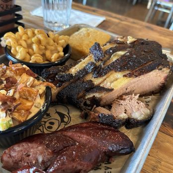 BBQ KING SMOKEHOUSE AND TAVERN - Updated October 2025 - 188 Photos ...