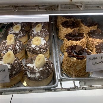 ISGRO PASTRIES - Updated September 2024 - 622 Photos & 576 Reviews ...