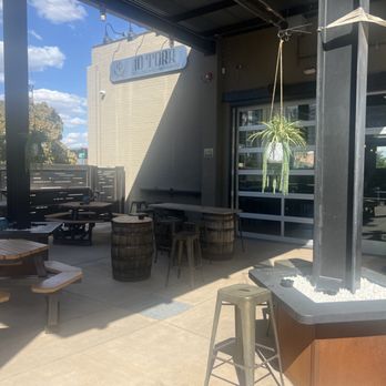 10 TORR DISTILLING AND BREWING - Updated January 2025 - 548 Photos ...