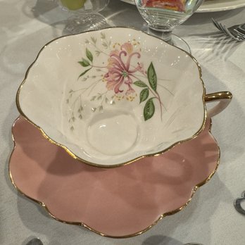 FABLED TABLE - Updated December 2025 - 49 Photos & 12 Reviews - 1400 ...