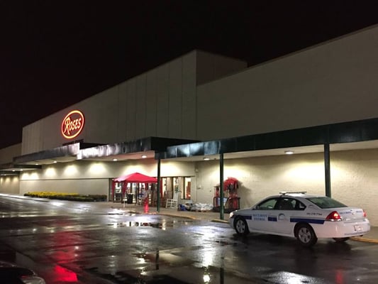 ROSES - Updated December 2025 - 10 Photos & 15 Reviews - 7706 Marlboro ...