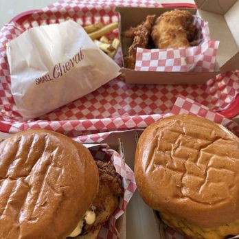 SMALL CHEVAL- RIVERSIDE - Updated October 2025 - 312 Photos & 291 ...