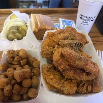 EISCHEN’S BAR - Updated July 2025 - 557 Photos & 413 Reviews - 109 S ...