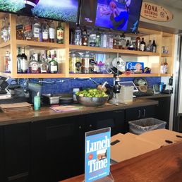 CARDIFF BEACH BAR AT TOWER 13 - Updated July 2025 - 465 Photos & 515 ...