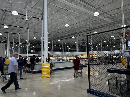 MARTINEZ DISTRIBUTORS - Updated December 2025 - 11 Photos - 18901 S ...